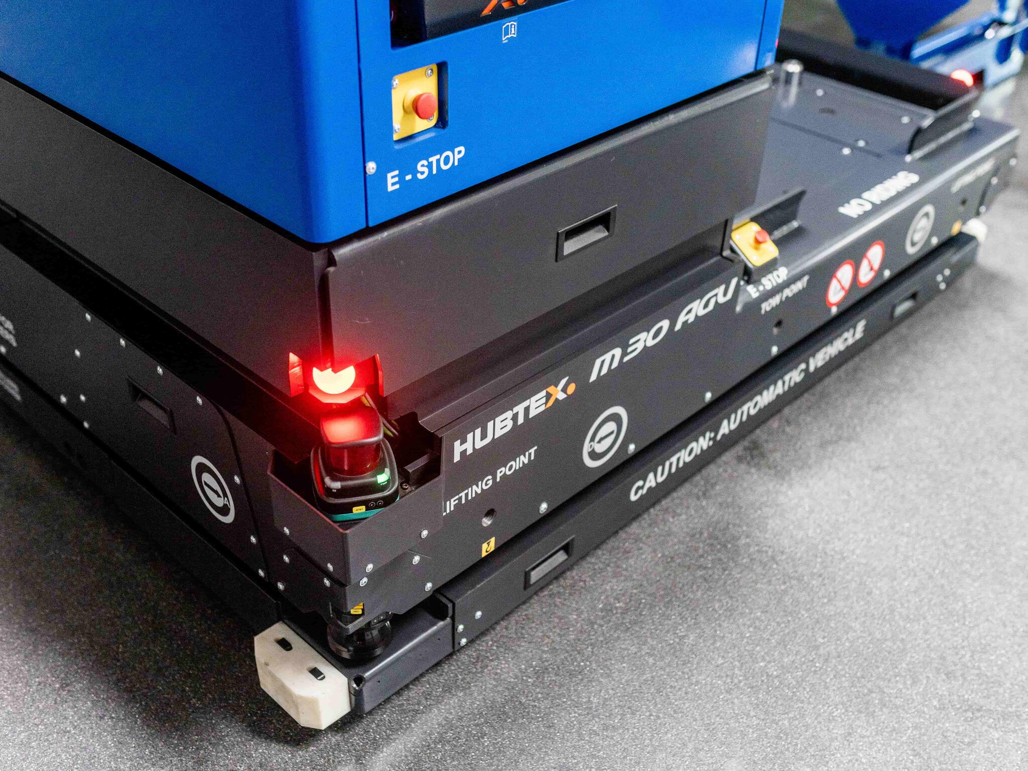 AGV y AMR para largas y pesadas cargas | Automatización con HUBTEX